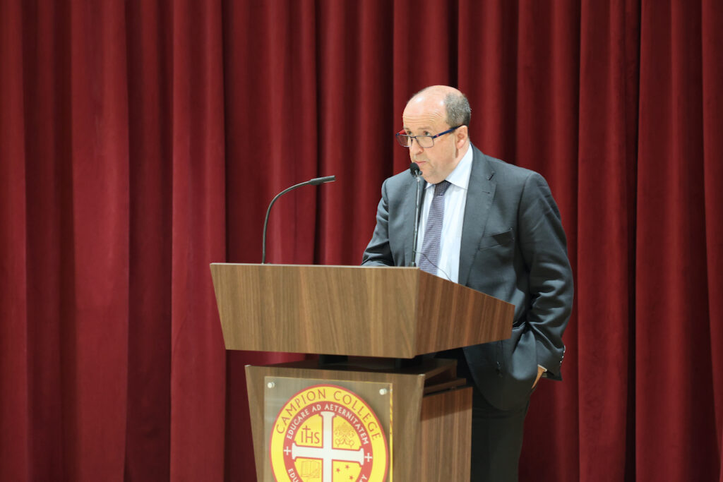 Dr Cleary Urges Return to Tradition in Education