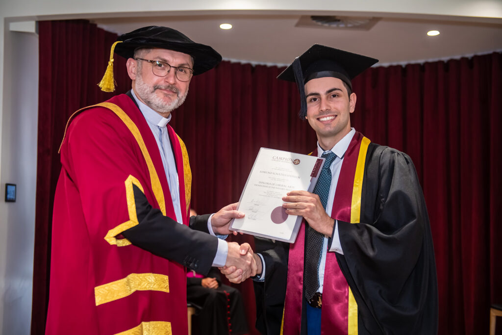 16th Graduation Ceremony: Joyful Return to Campus Celebrations