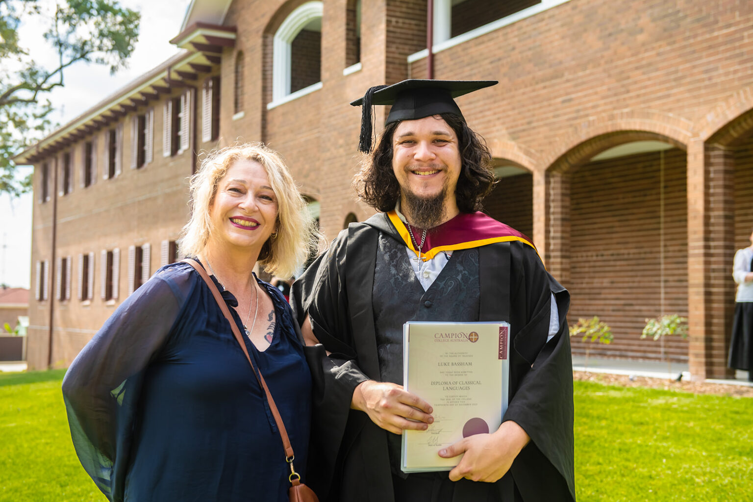 16th Graduation Ceremony: Joyful Return to Campus Celebrations